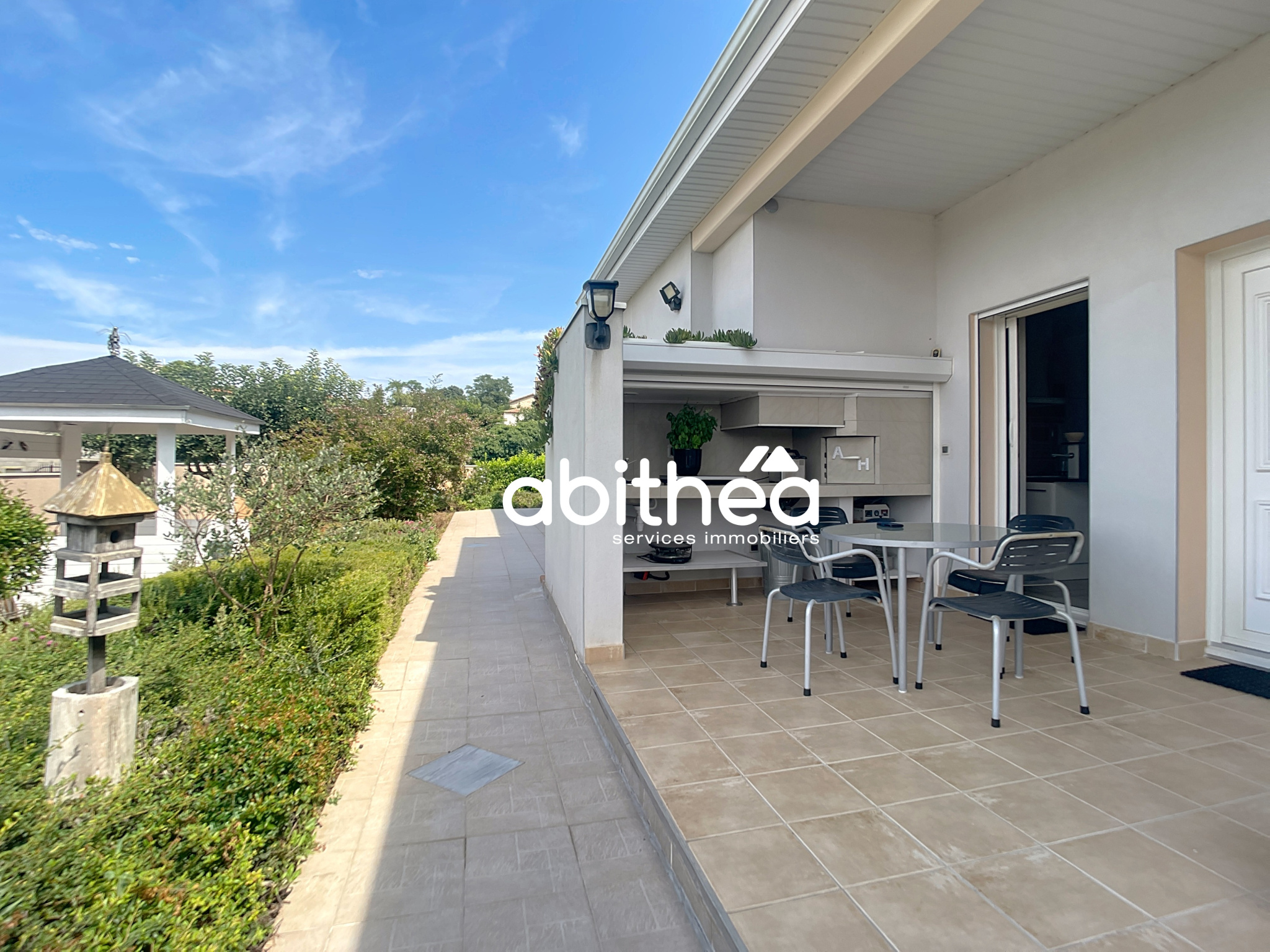 Vente VILLA 4 FACES - PLAIN PIED - GRAND TERRAIN PAYSAGÉ - PISCINE ...